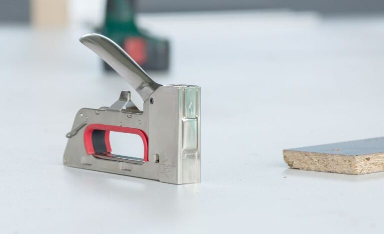 Arrow Staple Gun How To Load: Top 9 Steps & Best Guide